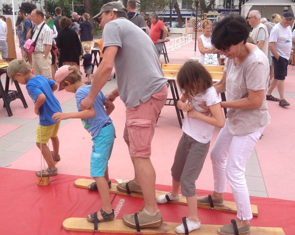 Animations de rue Bordeaux et Aquitaine : Compagnie de spectacles jeune ...